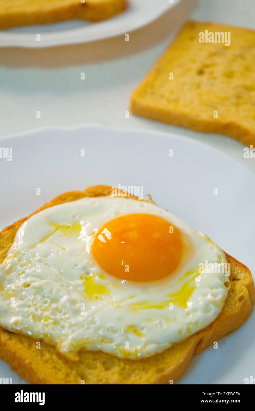 Rebanada de pan de oliva hi-res stock photography and images - Alamy