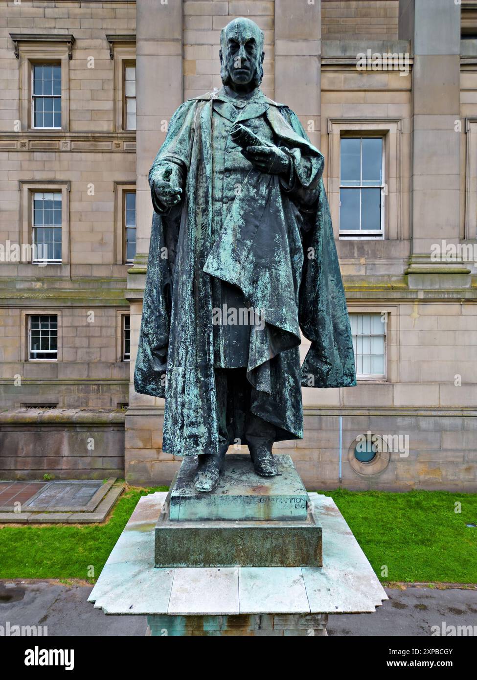 Elevated view of the statue of William Rathbone which stands in St ...