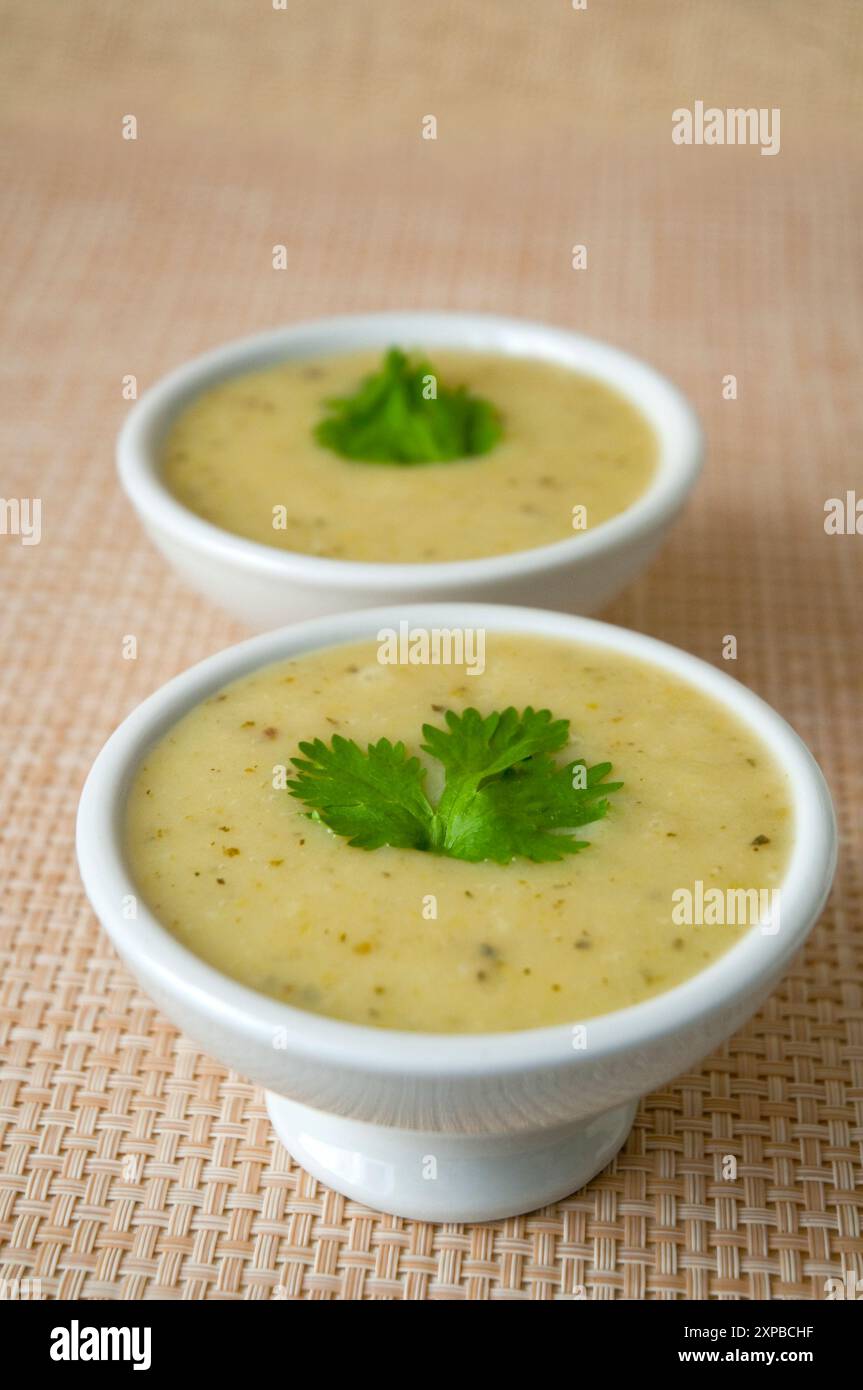 Crema vegetal hi-res stock photography and images - Alamy