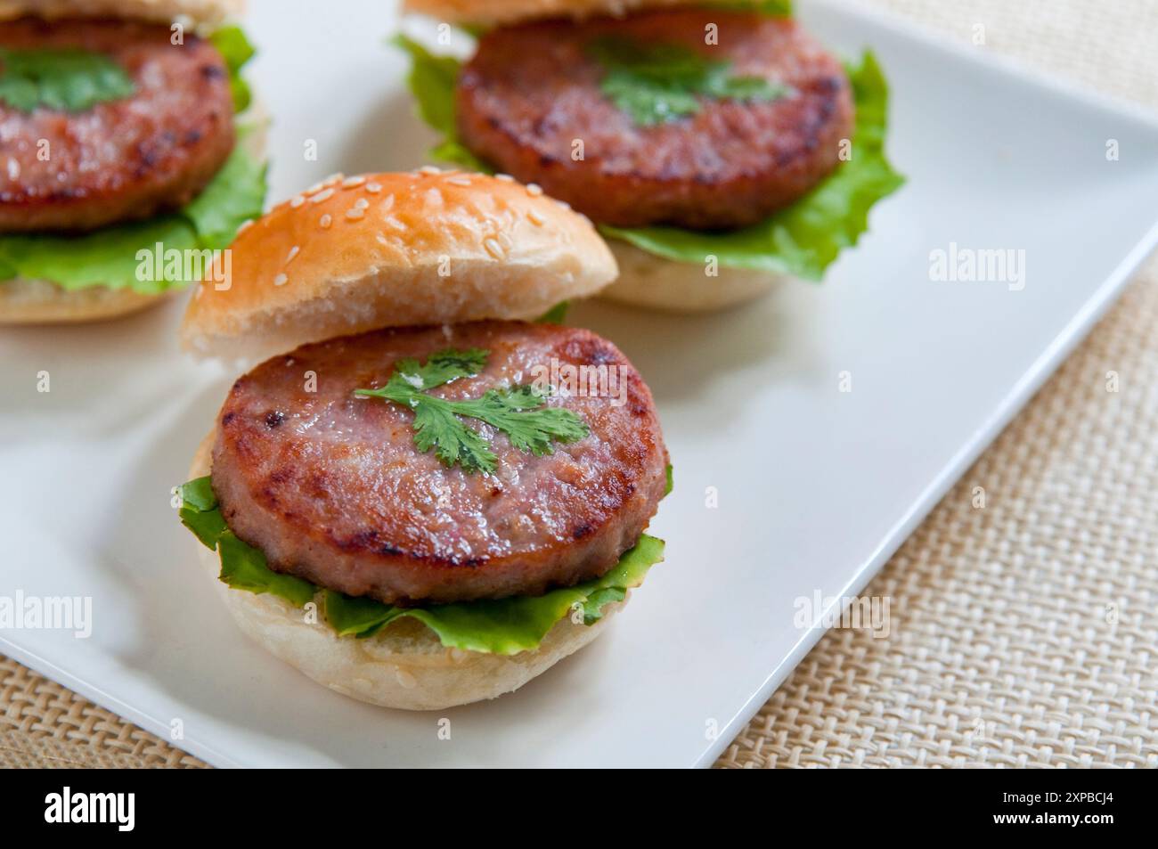 Mini hamburguesas hi-res stock photography and images - Alamy