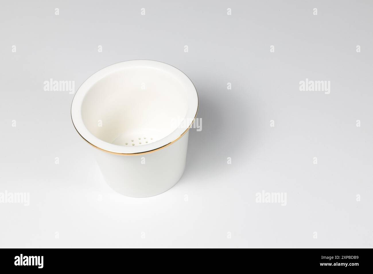 Chinese traditional Ceramic tea strainer cup for make classic tea in ...