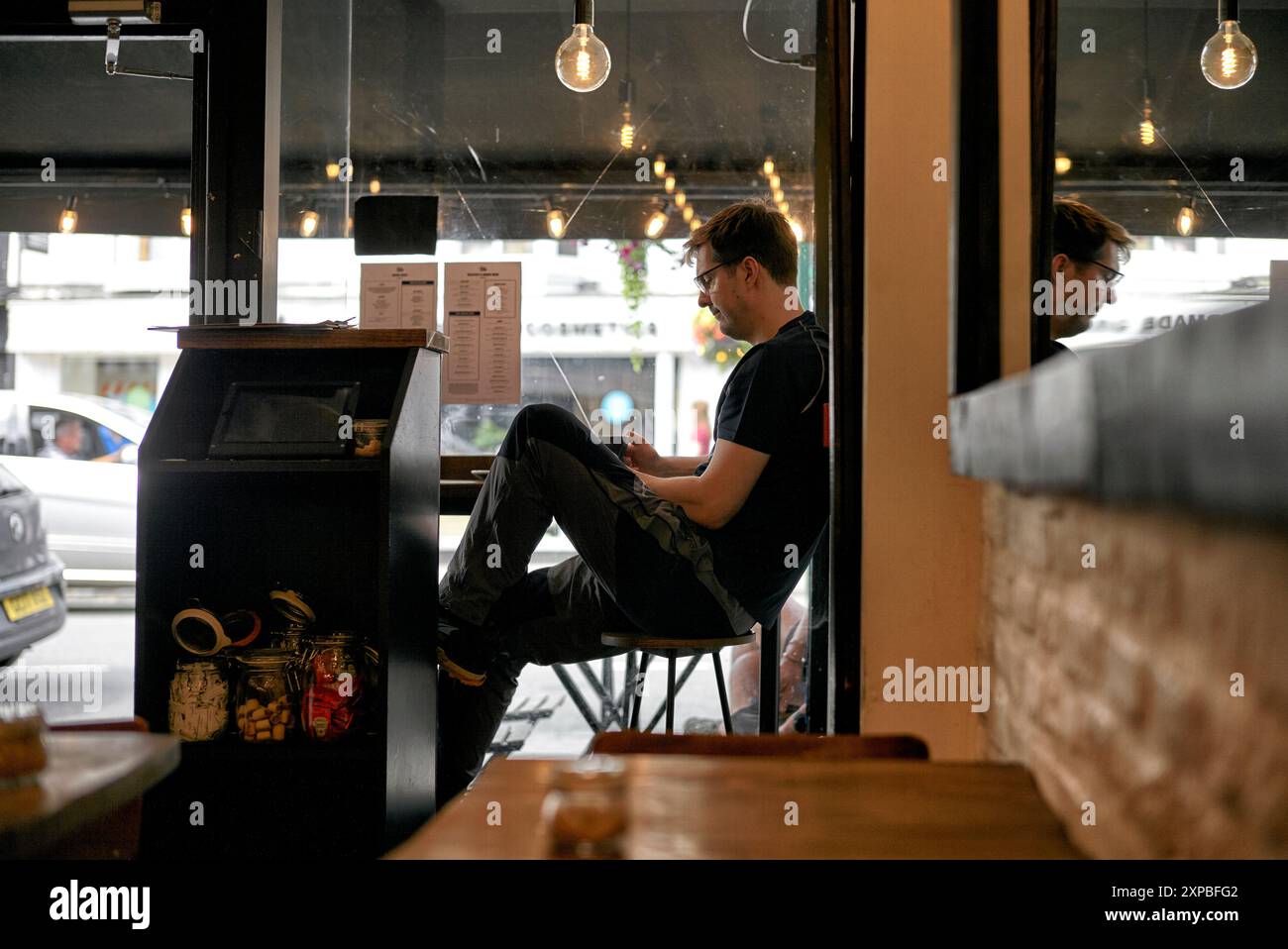 Cafe window seat hi-res stock photography and images - Alamy
