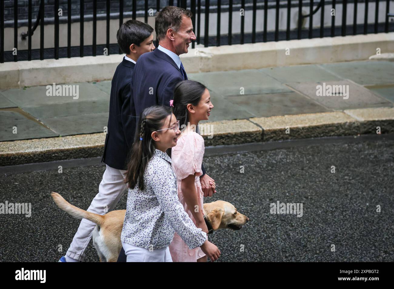 Chancellor Jeremy Hunt with children Eleanor, Anna and Jack leaves 11 ...