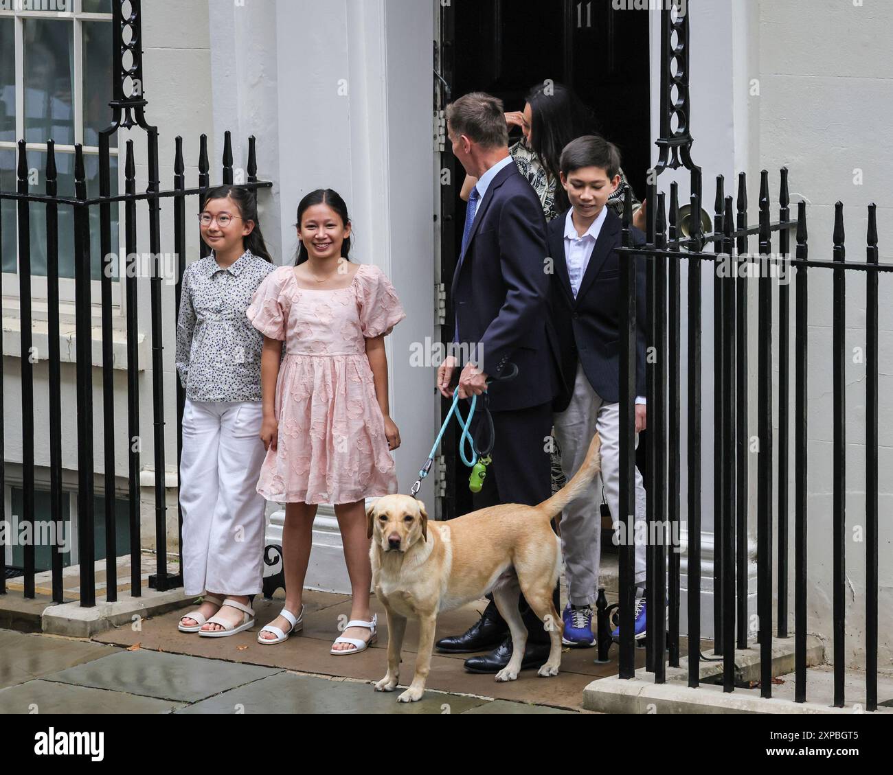 Chancellor Jeremy Hunt with children Eleanor, Anna and Jack and wife ...