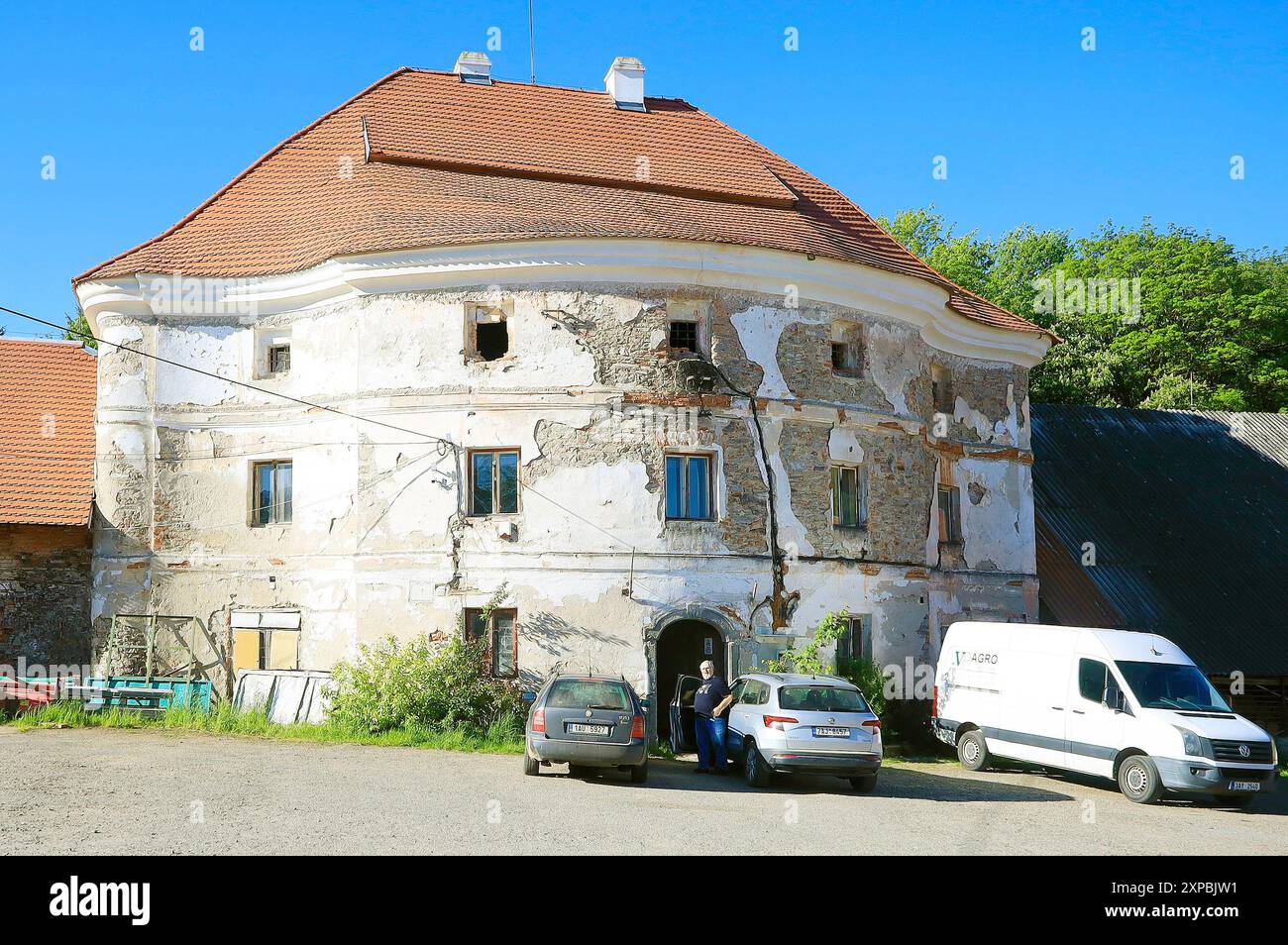The farm administrative building in Smilkov has an interesting ...