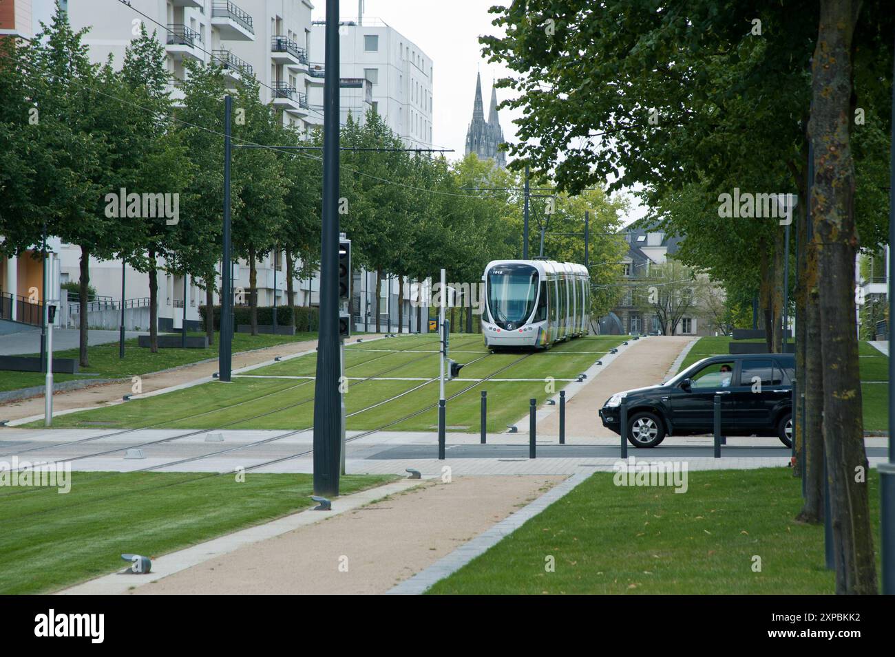 Frankreich, Angers, Allee Mitterrand, Straßenbahn Linie A // France ...