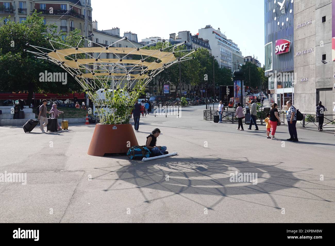 Paris, Urban Design, Schattenelement // Paris, Urban Design, Sun Shade ...
