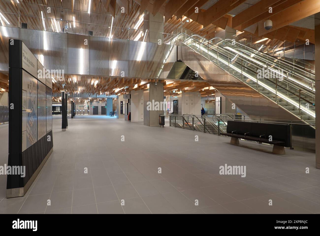 Paris, Metro M14 Station St-Denis Pleyel, Architekt Kengo Kuma, 2024 ...