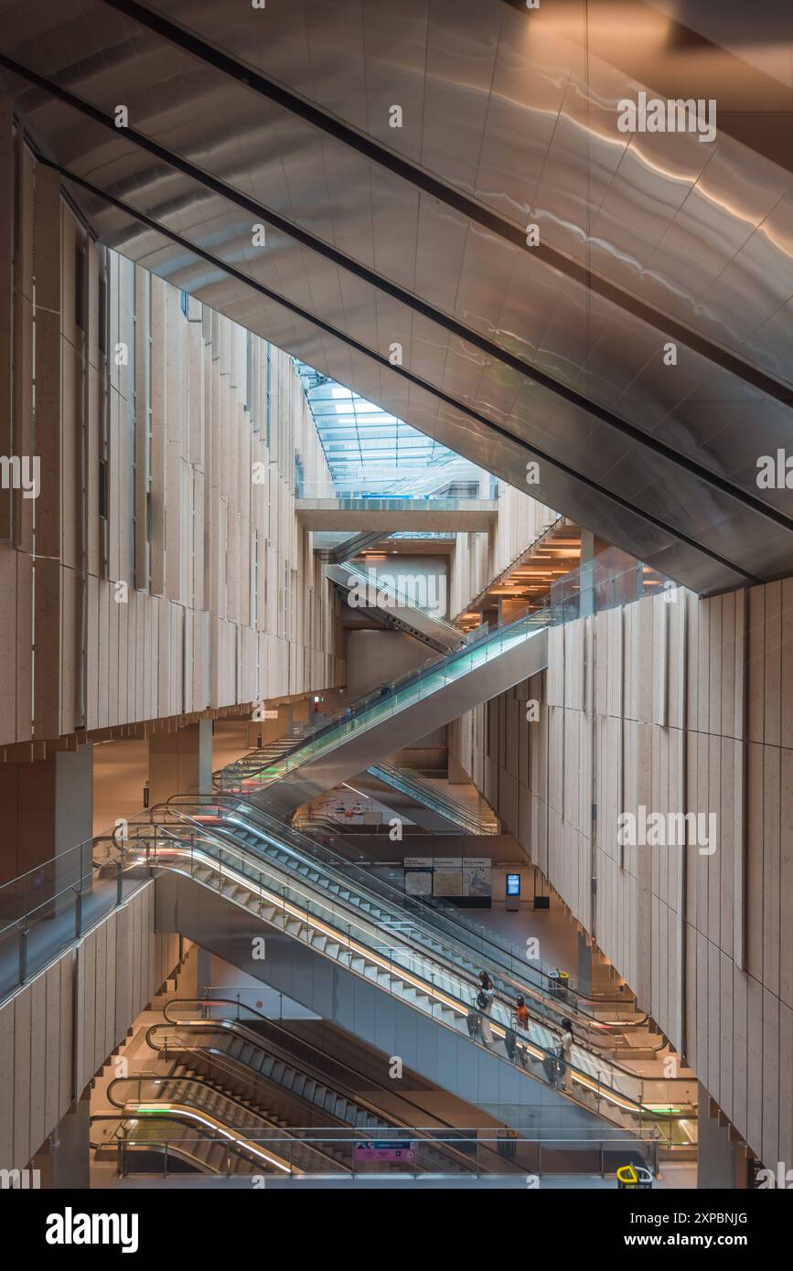 Paris, Metro M14 Station St-Denis Pleyel, Architekt Kengo Kuma, 2024 ...