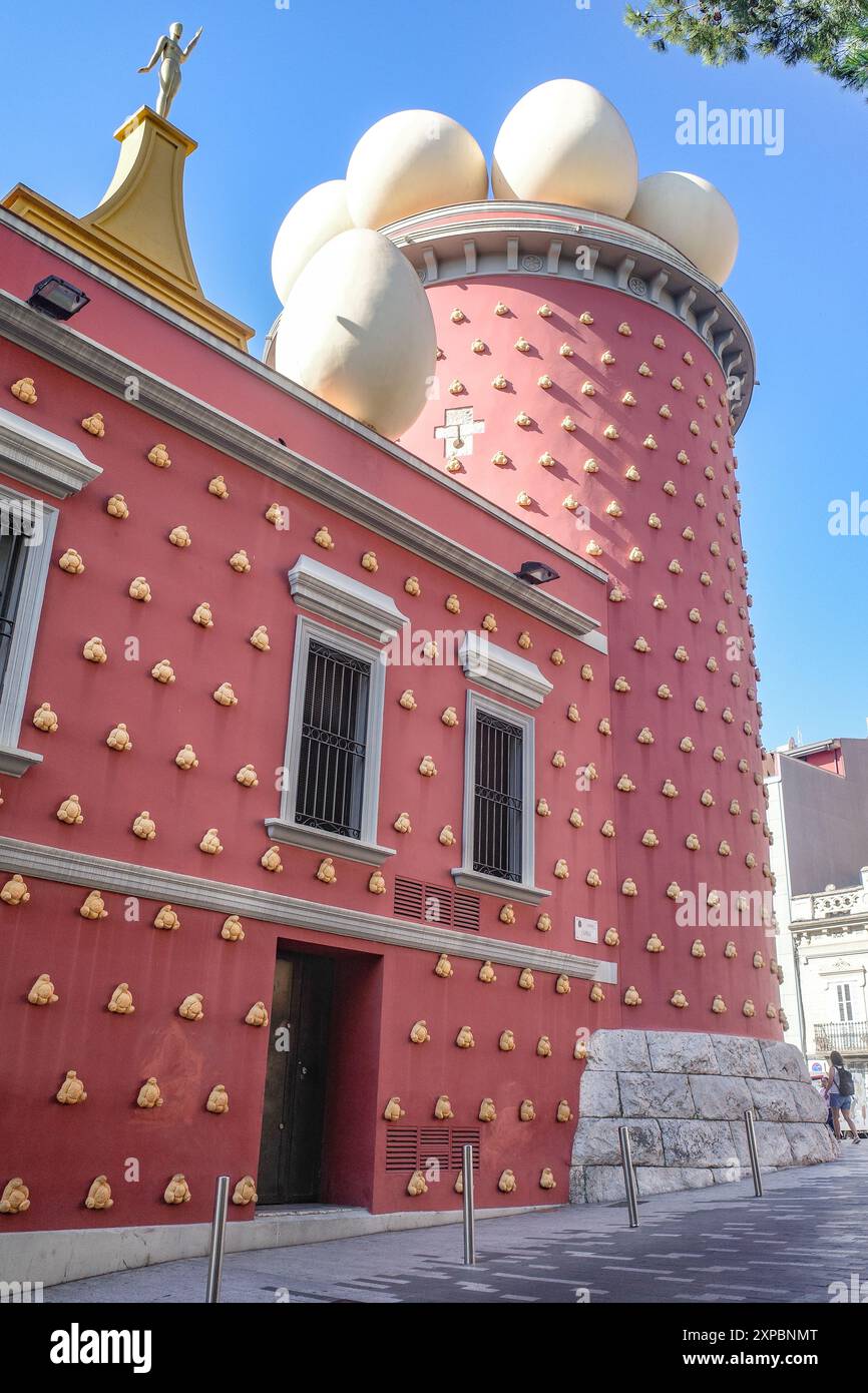 Figueres, Spain - 3 Aug, 2024: Exterior of the Salvador Dali Theater ...