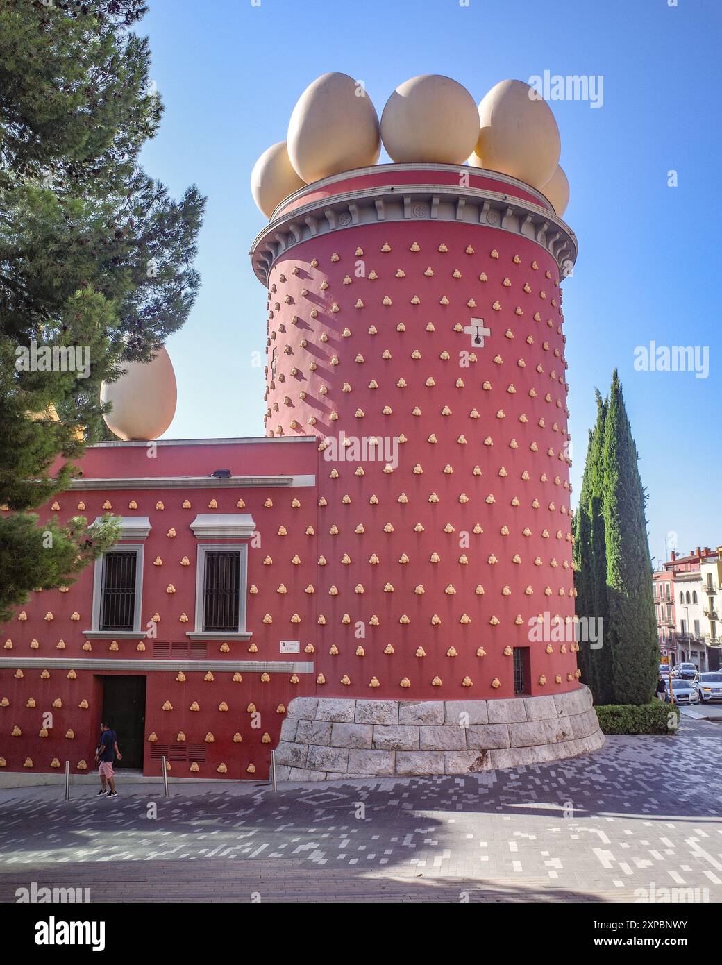 Figueres, Spain - 3 Aug, 2024: Exterior of the Salvador Dali Theater ...