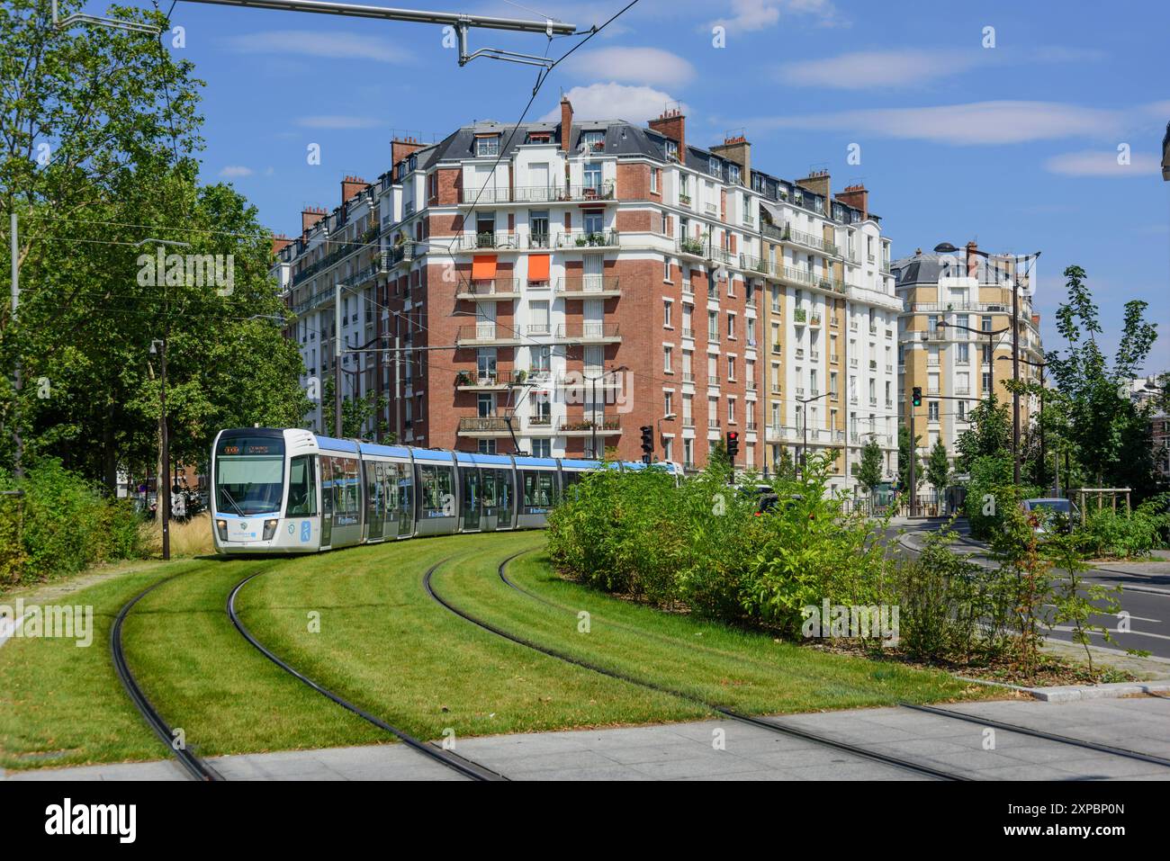 Paris, Straßenbahnlinie T3b, Av Paul Adam // Paris, Tramway Line T3b ...