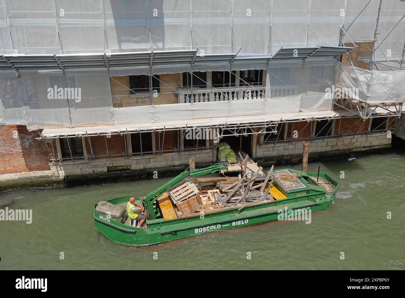 Venedig, Baustelle, Lastkahn // Venice, Construction Site, Barge ...
