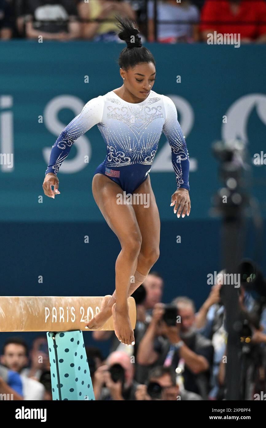 Simone biles 2024 beam hi-res stock photography and images - Alamy
