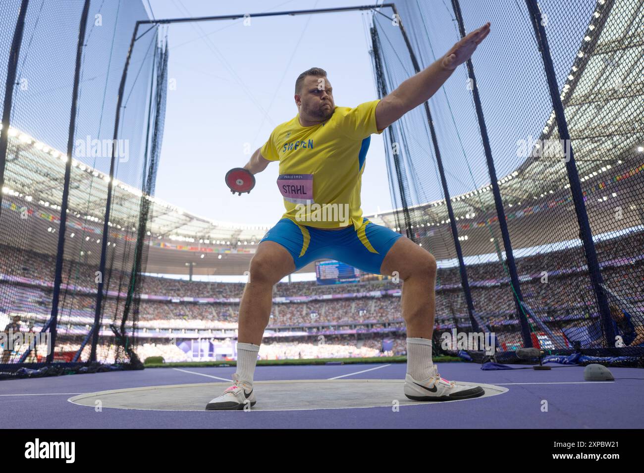Discus throw men qualification hi-res stock photography and images - Alamy