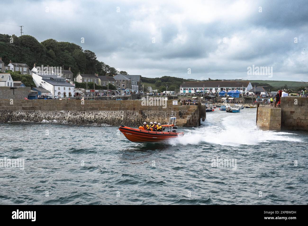 lifeboats,highlighting the important work done by lifeboats in Cornwall ...