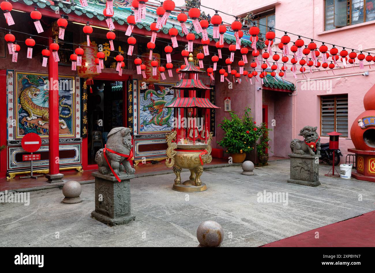 Chinese temple Incense burner with hood, censer, outside Hiang Thian ...