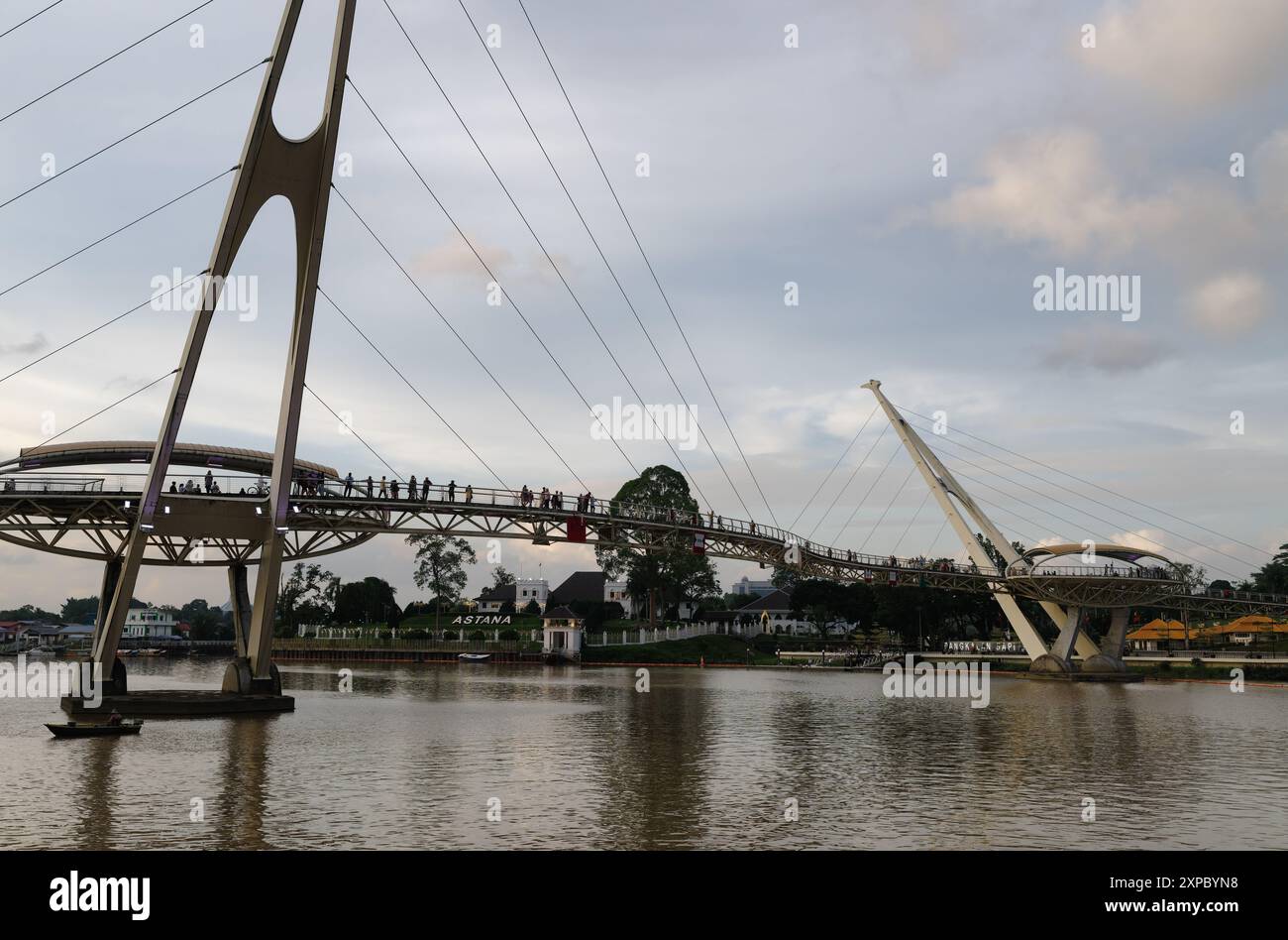 Darul hana bridge kuching hi-res stock photography and images - Alamy