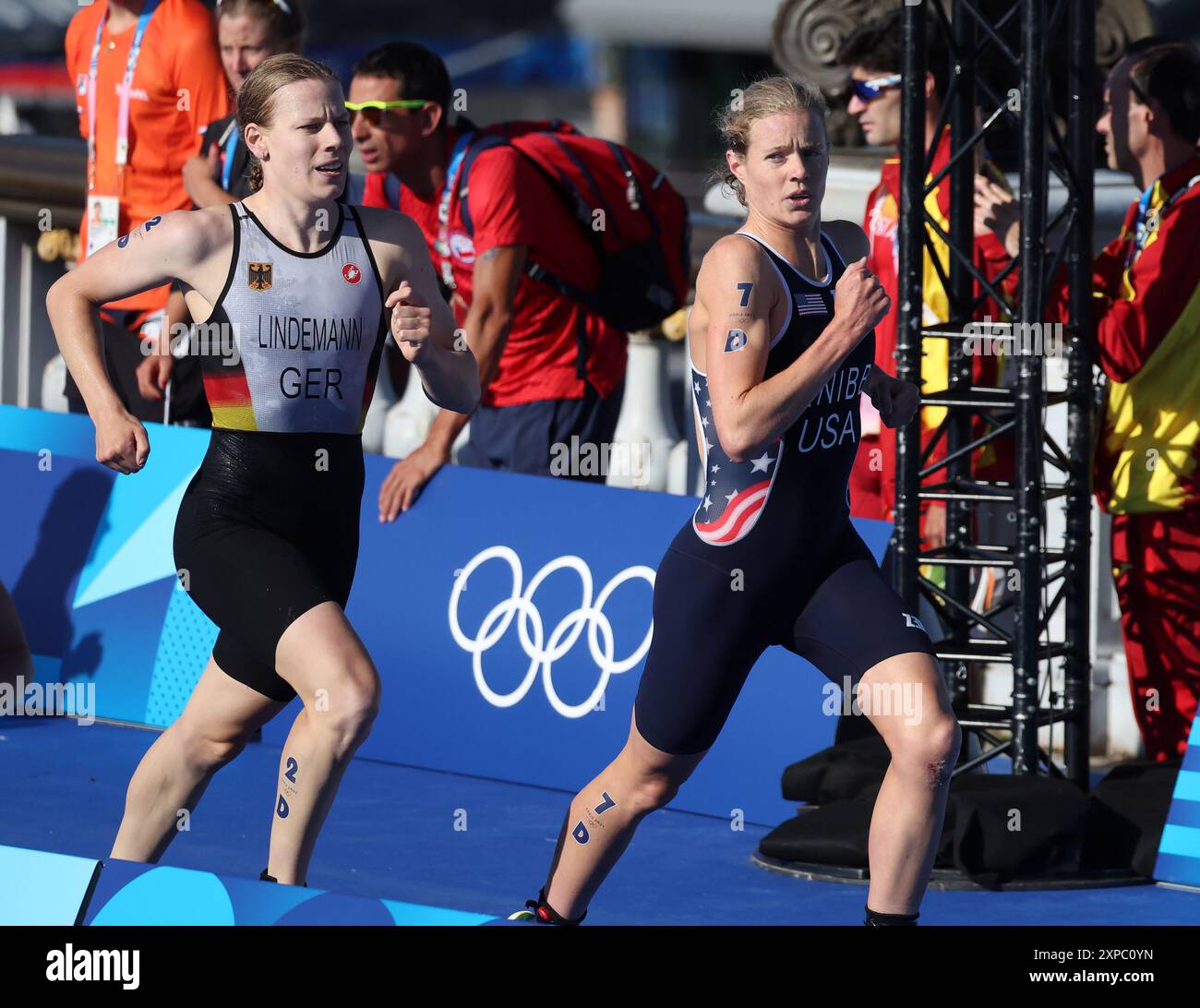 Paris, France. 05th Aug, 2024. Team USA's Taylor Knibb leads Germany's ...