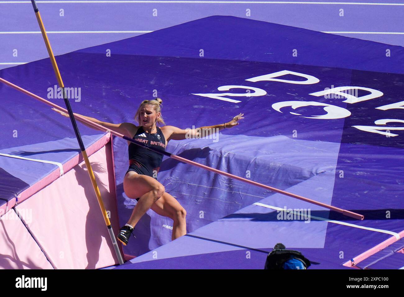 Molly caudery pole vault hi-res stock photography and images - Alamy