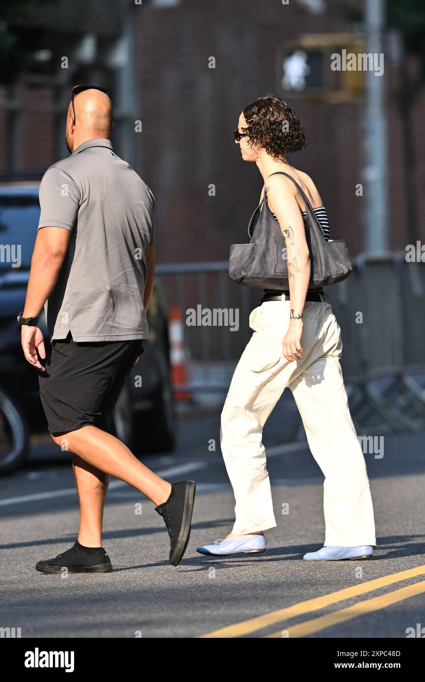 EXCLUSIVE **EXCLUSIVE ALL ROUNDER** Vice President’s Kamala Harris step ...