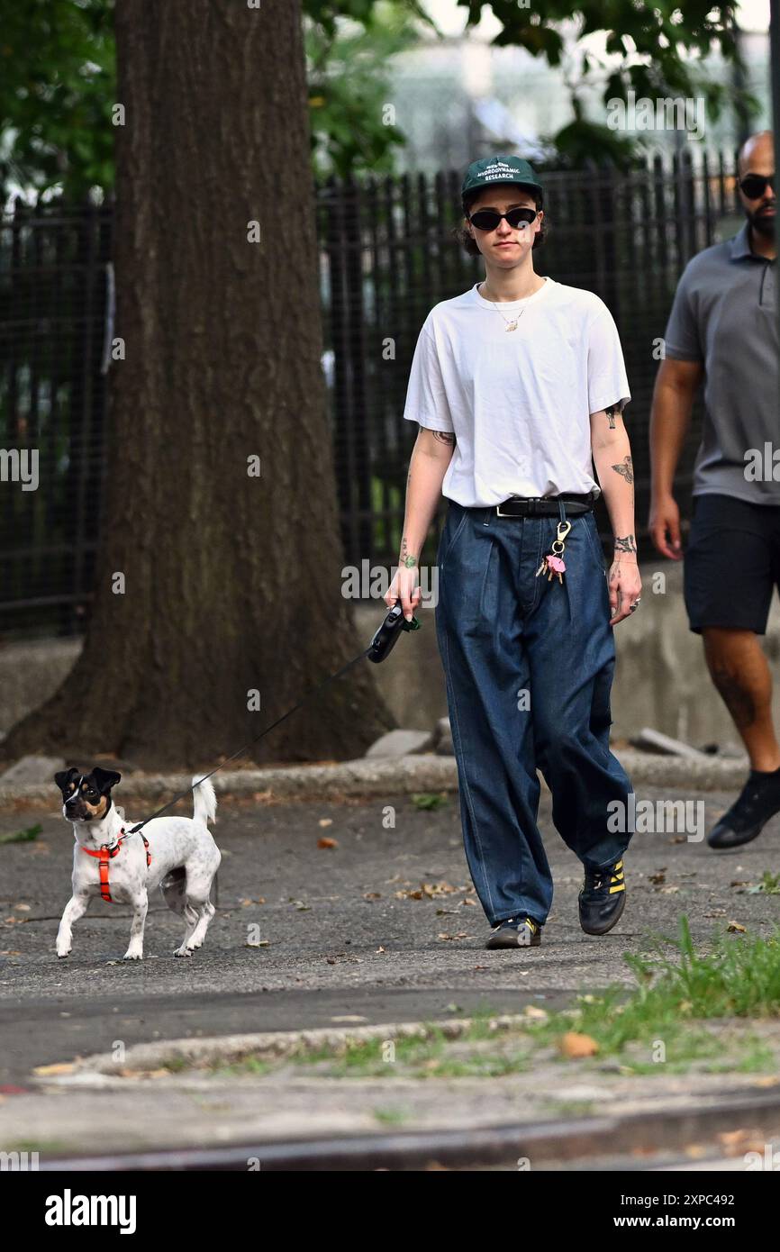 EXCLUSIVE **EXCLUSIVE ALL ROUNDER** Vice President’s Kamala Harris step ...