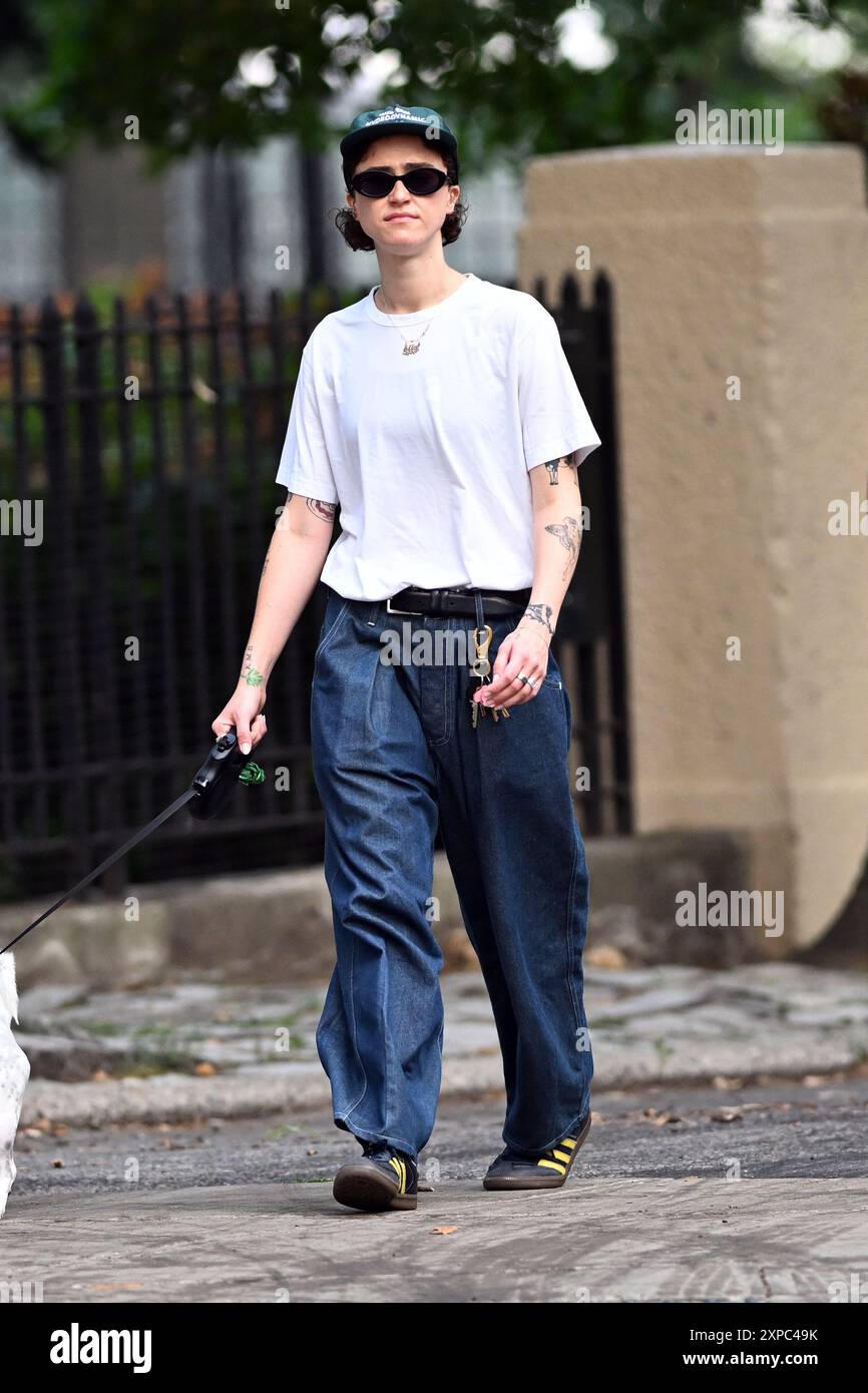 EXCLUSIVE **EXCLUSIVE ALL ROUNDER** Vice President’s Kamala Harris step ...