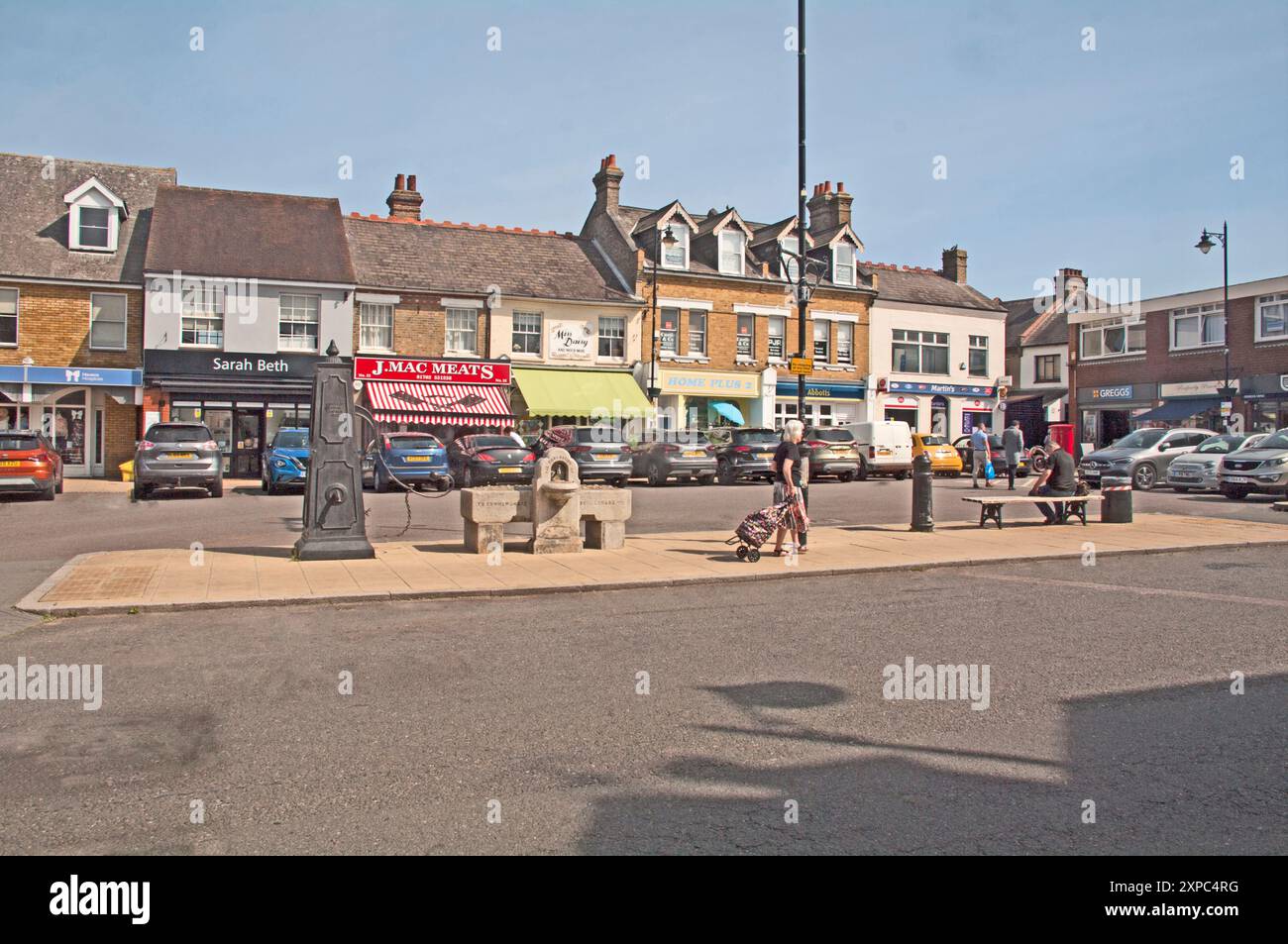 ROCHFORD ESSEX BUILDINGS MARKET SQUARE Stock Photo - Alamy