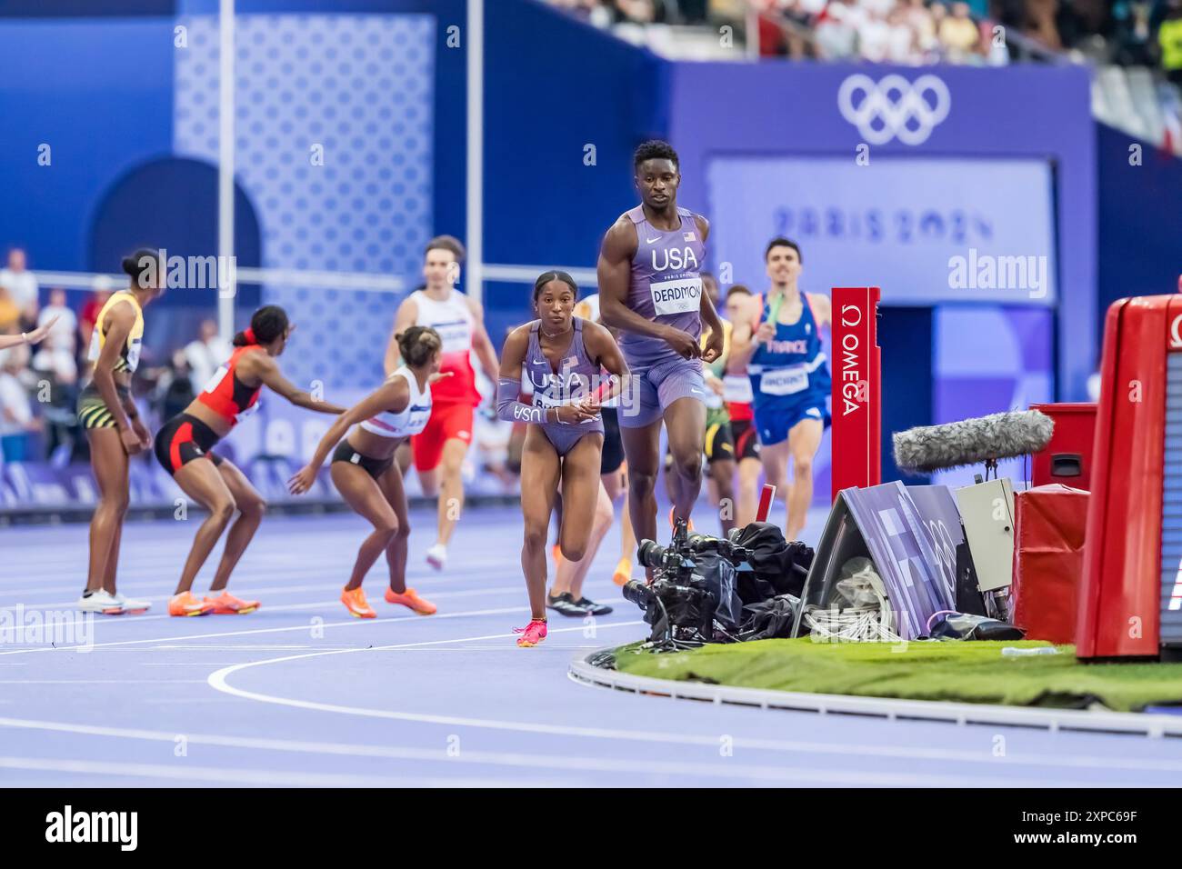 Paris, Ile de France, France. 2nd Aug, 2024. Team USA competes in the 4 ...