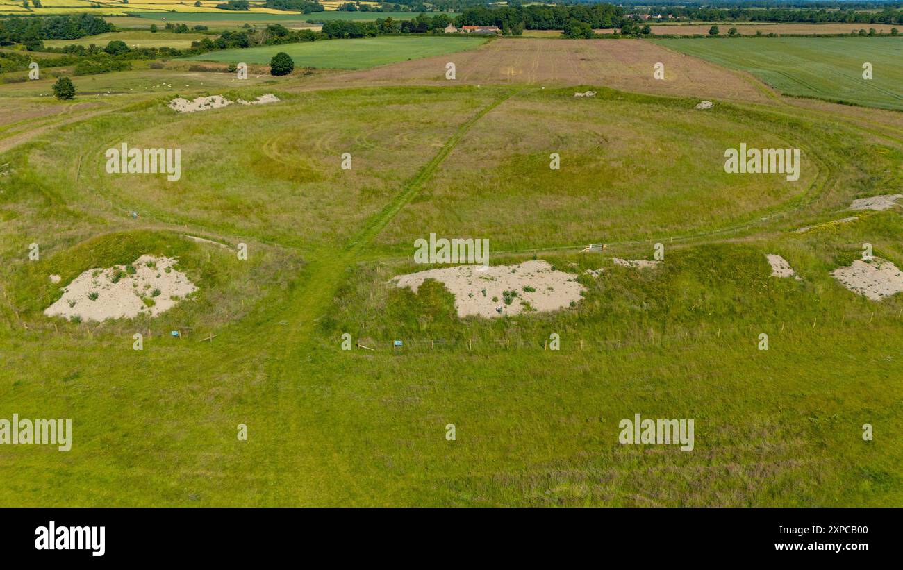 Thornborough Henges are an ancient monument complex that includes the ...
