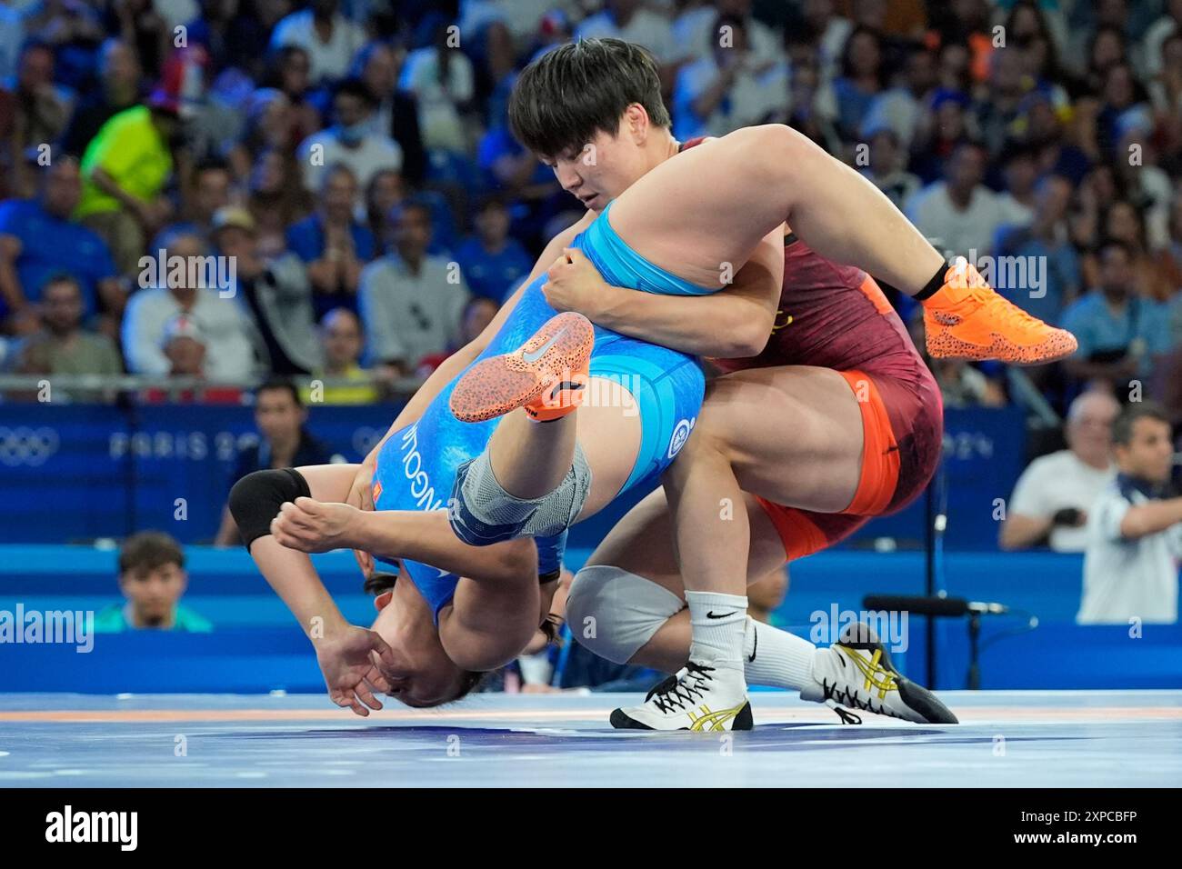 Kyrgyzstan's Meerim Zhumanazarova and Mongolia's Delgermaa Enkhsaikhan ...