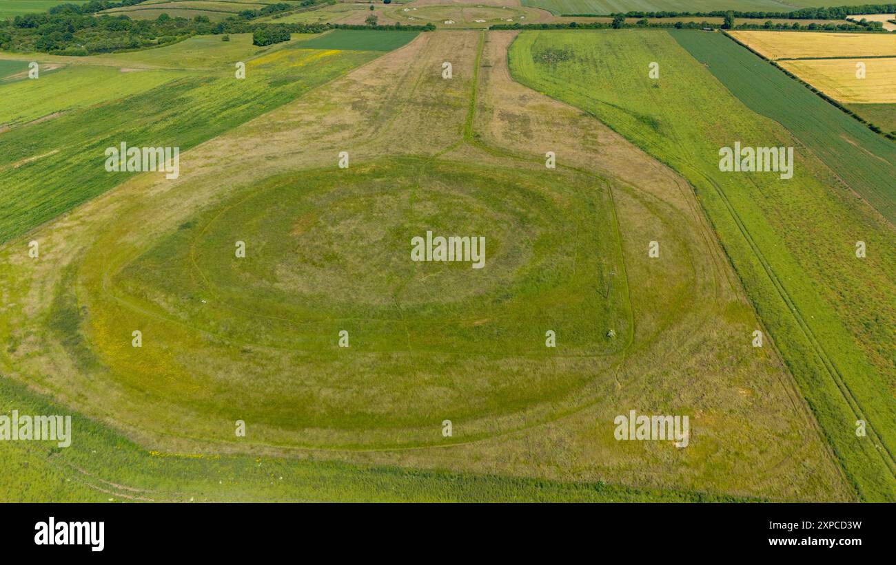 Thornborough Henges are an ancient monument complex that includes the ...