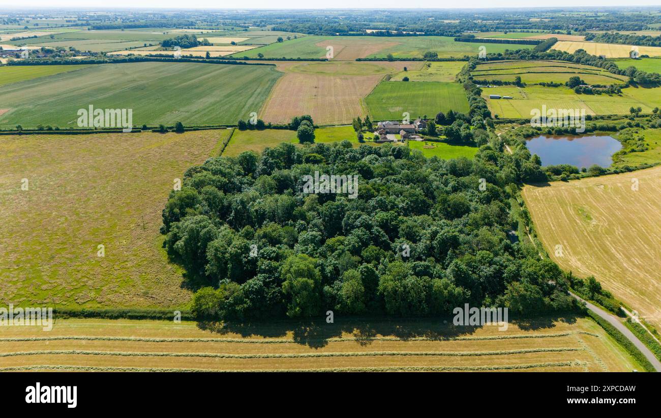 Thornborough Henges are an ancient monument complex that includes the ...