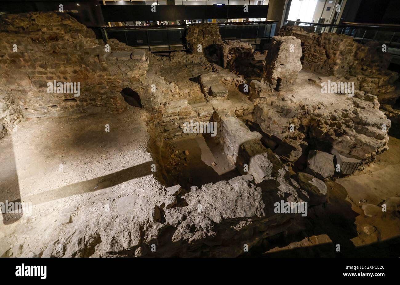 Crypte archeologique paris hi-res stock photography and images - Alamy