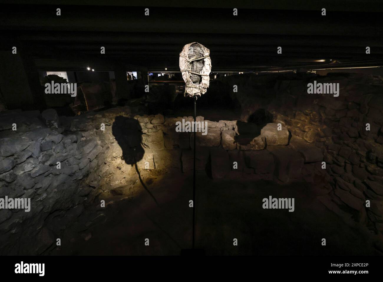 ARCHAEOLOGICAL CRYPT OF PARIS Stock Photo - Alamy