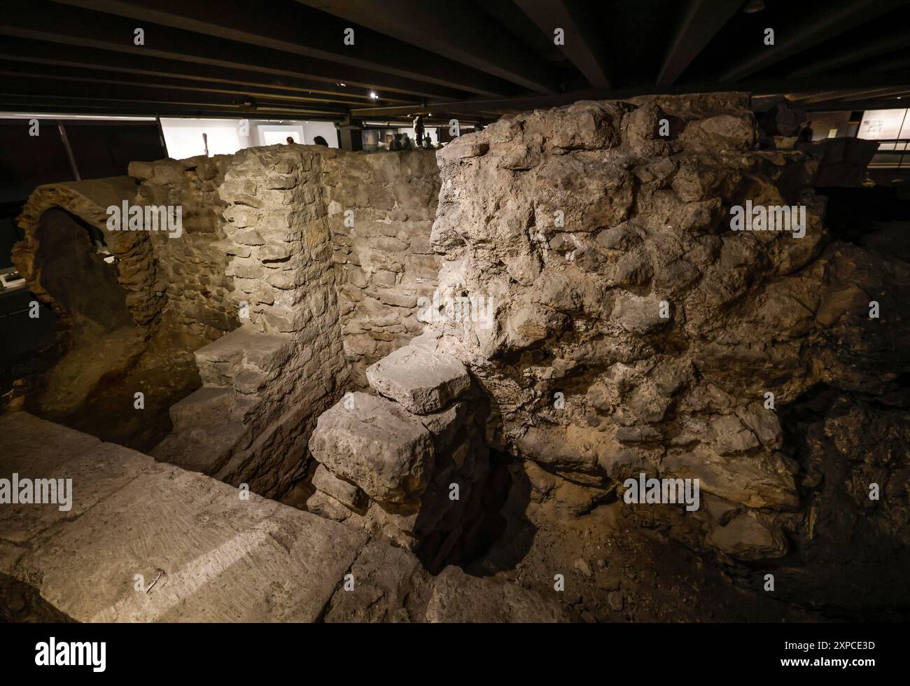ARCHAEOLOGICAL CRYPT OF PARIS Stock Photo - Alamy