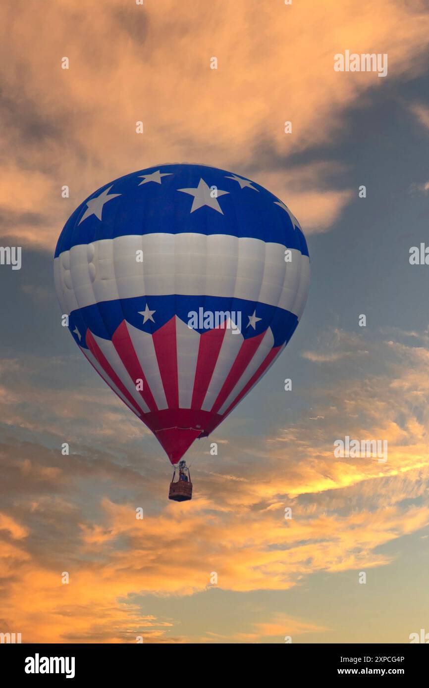 Hot Air Balloon Sunset Stock Photo - Alamy