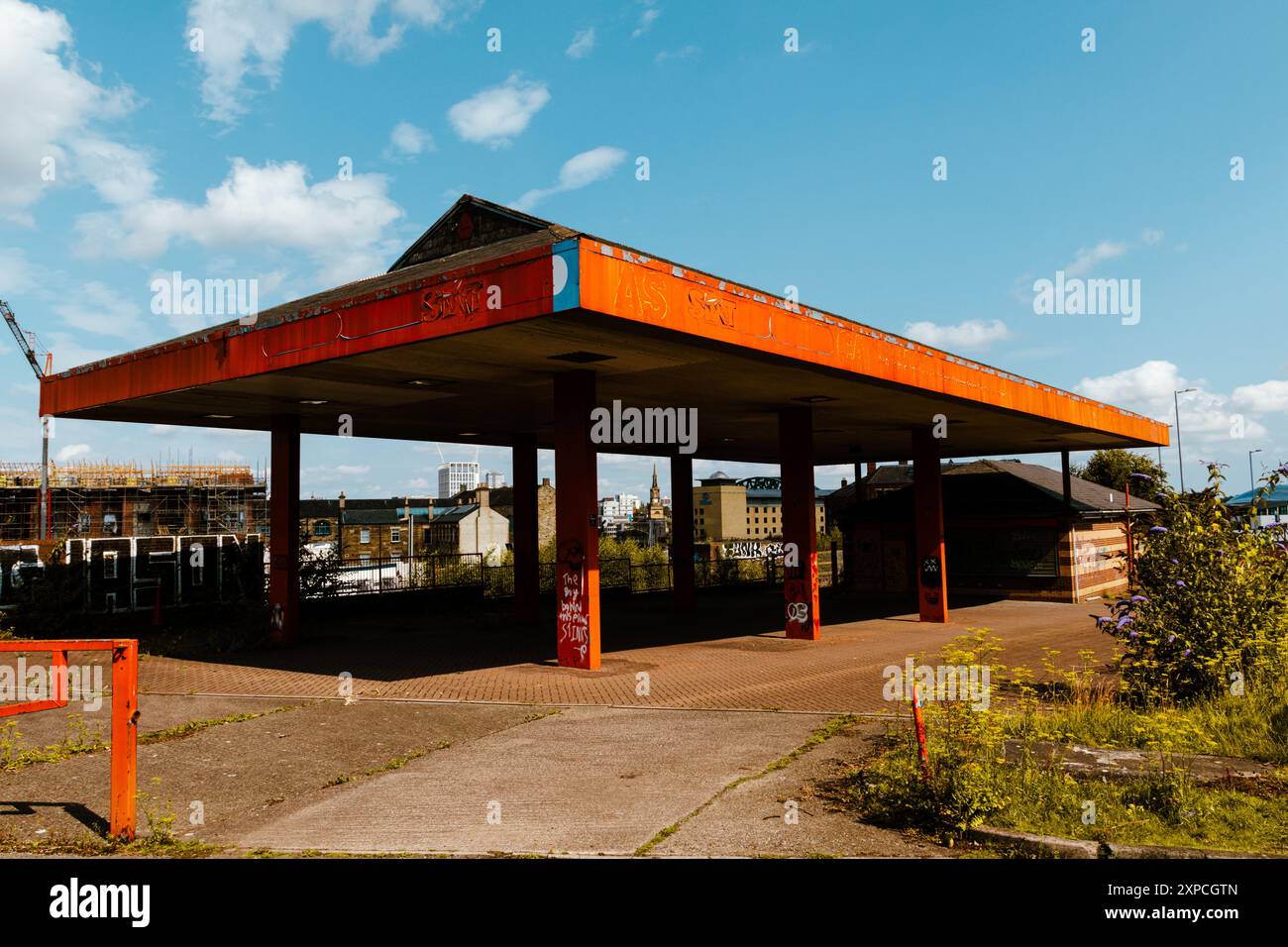 Abandoned industrial gas station hi-res stock photography and images ...
