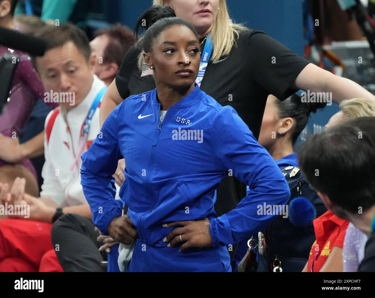 Simone biles 2024 beam hi-res stock photography and images - Alamy