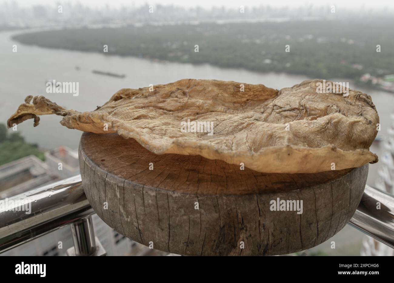 Expensive chinese medicinal herbs hi-res stock photography and images ...