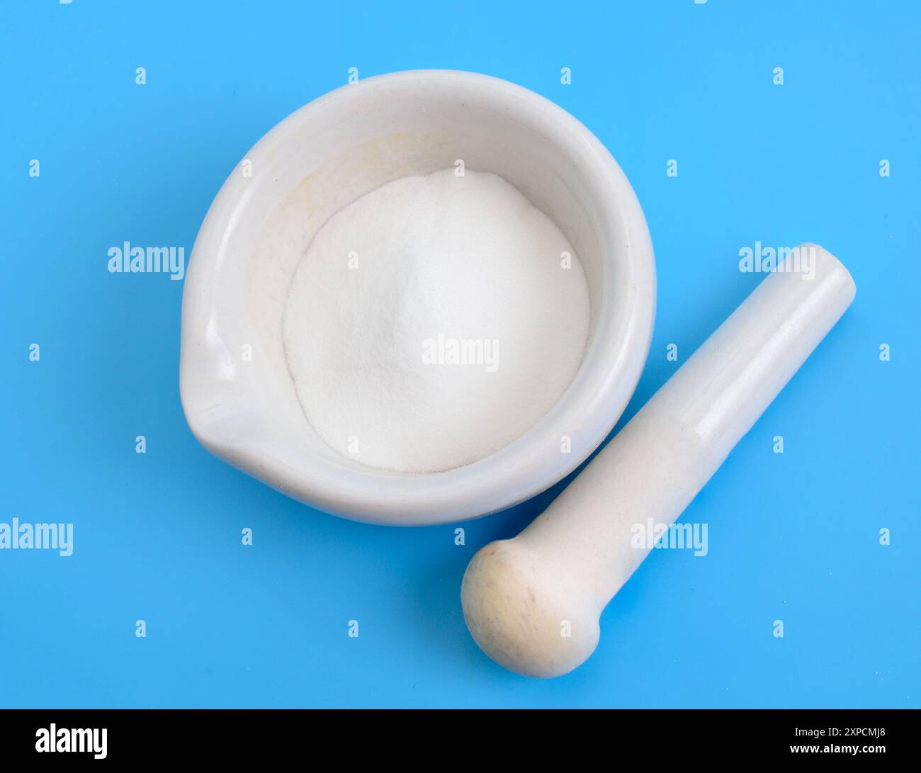 Inulin powder. Group of naturally occurring polysaccharides produced by ...