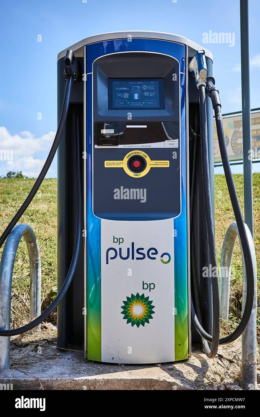 Bp pulse electric charger hi-res stock photography and images - Alamy