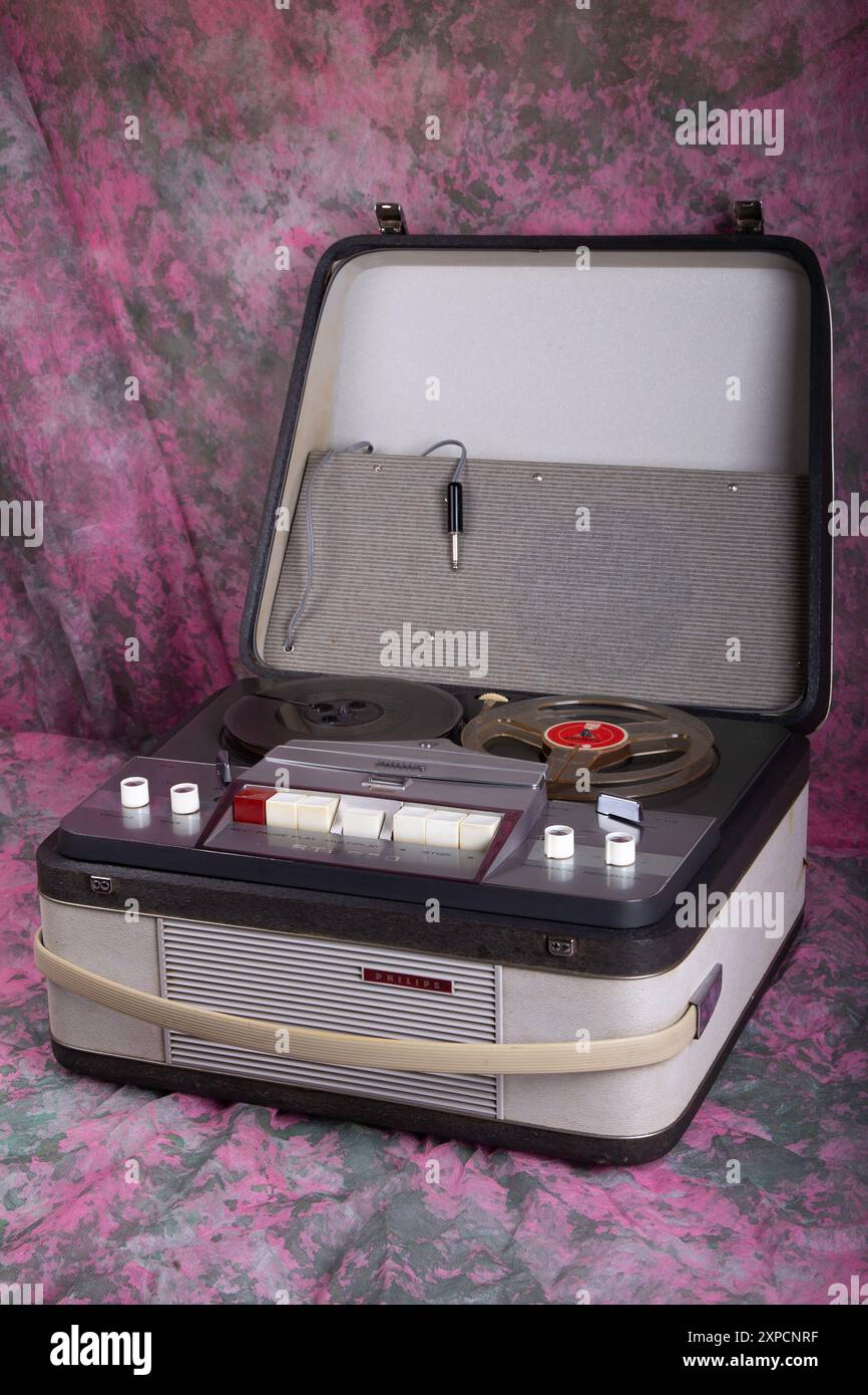 Philips Continental 1960s Reel-to-Reel Tape Recorder Stock Photo - Alamy