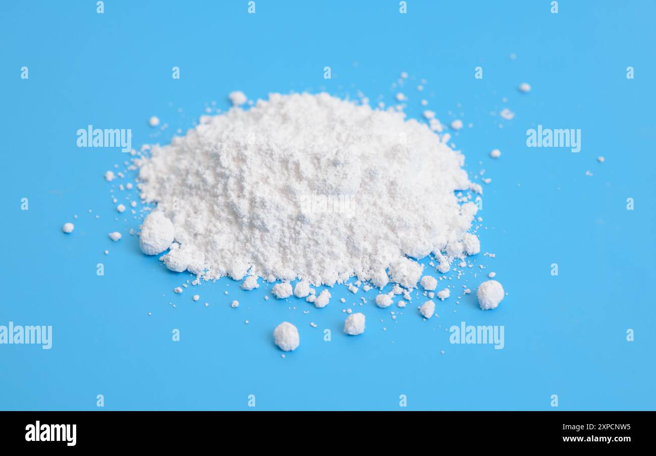 Magnesium oxide powder hi-res stock photography and images - Alamy