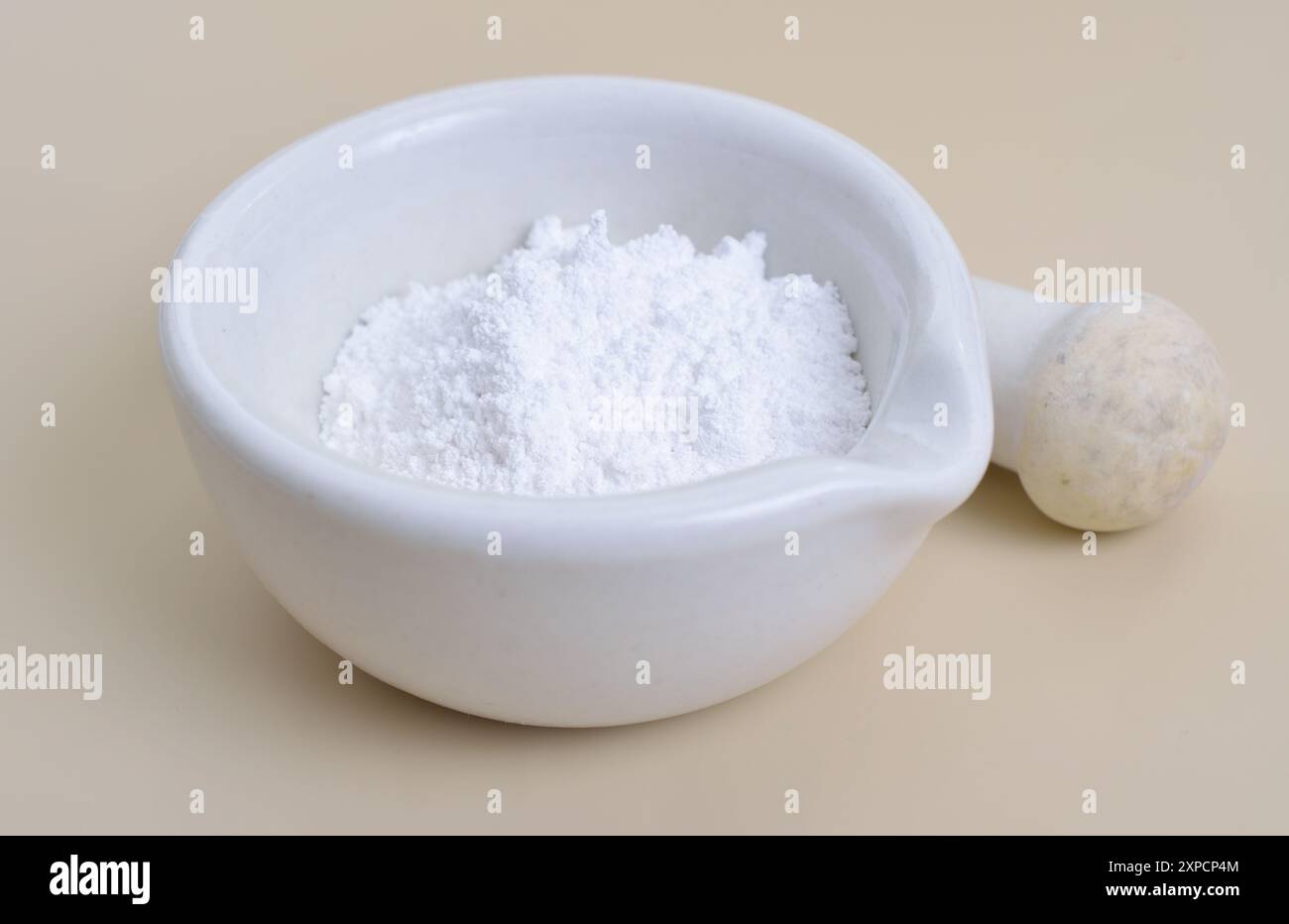 Magnesium oxide powder hi-res stock photography and images - Alamy