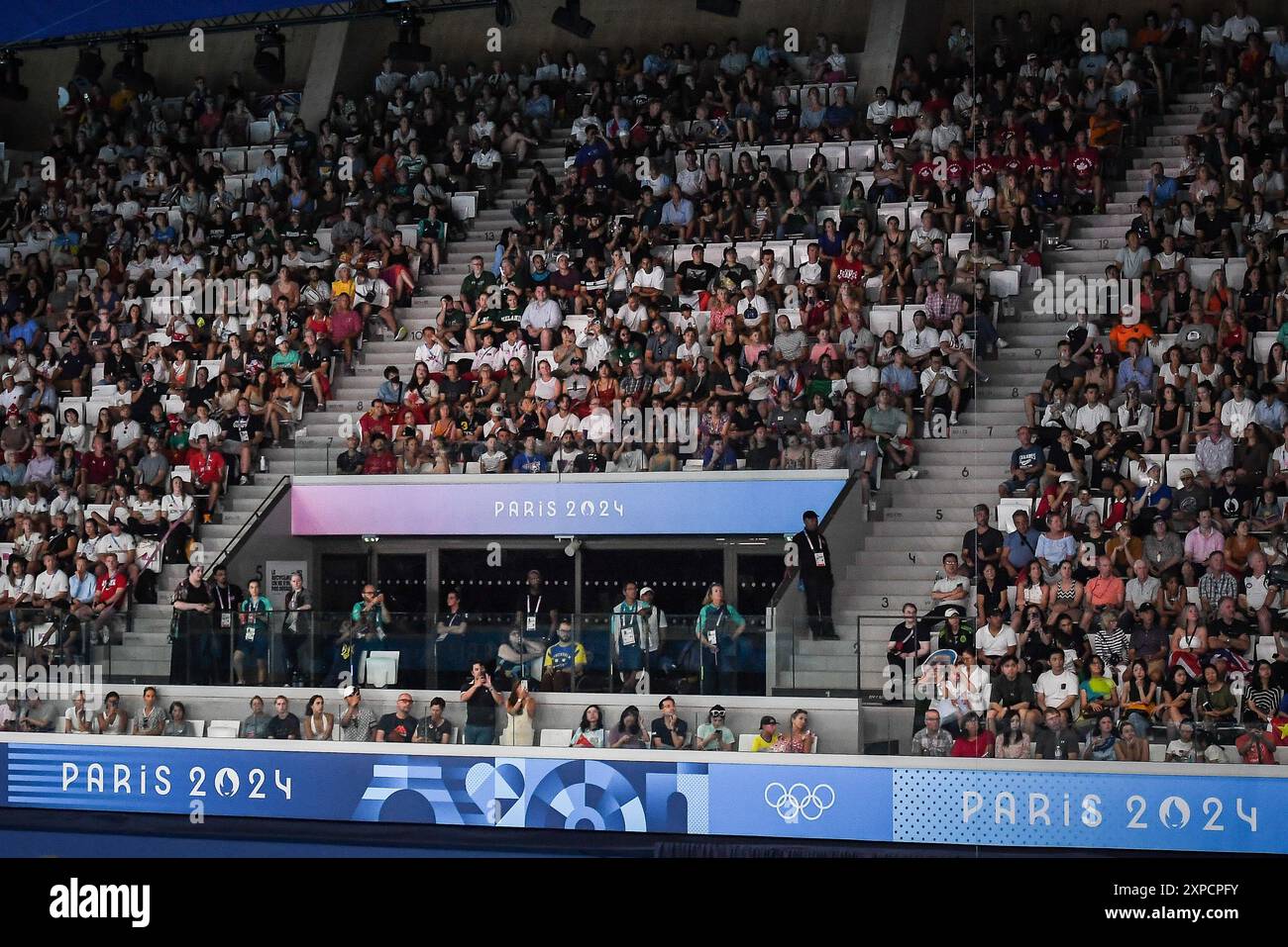 Diving paris olympics hi-res stock photography and images - Alamy