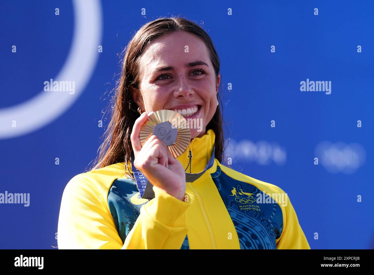 Australia's Noemie Fox celebrates with her gold medal during the ...