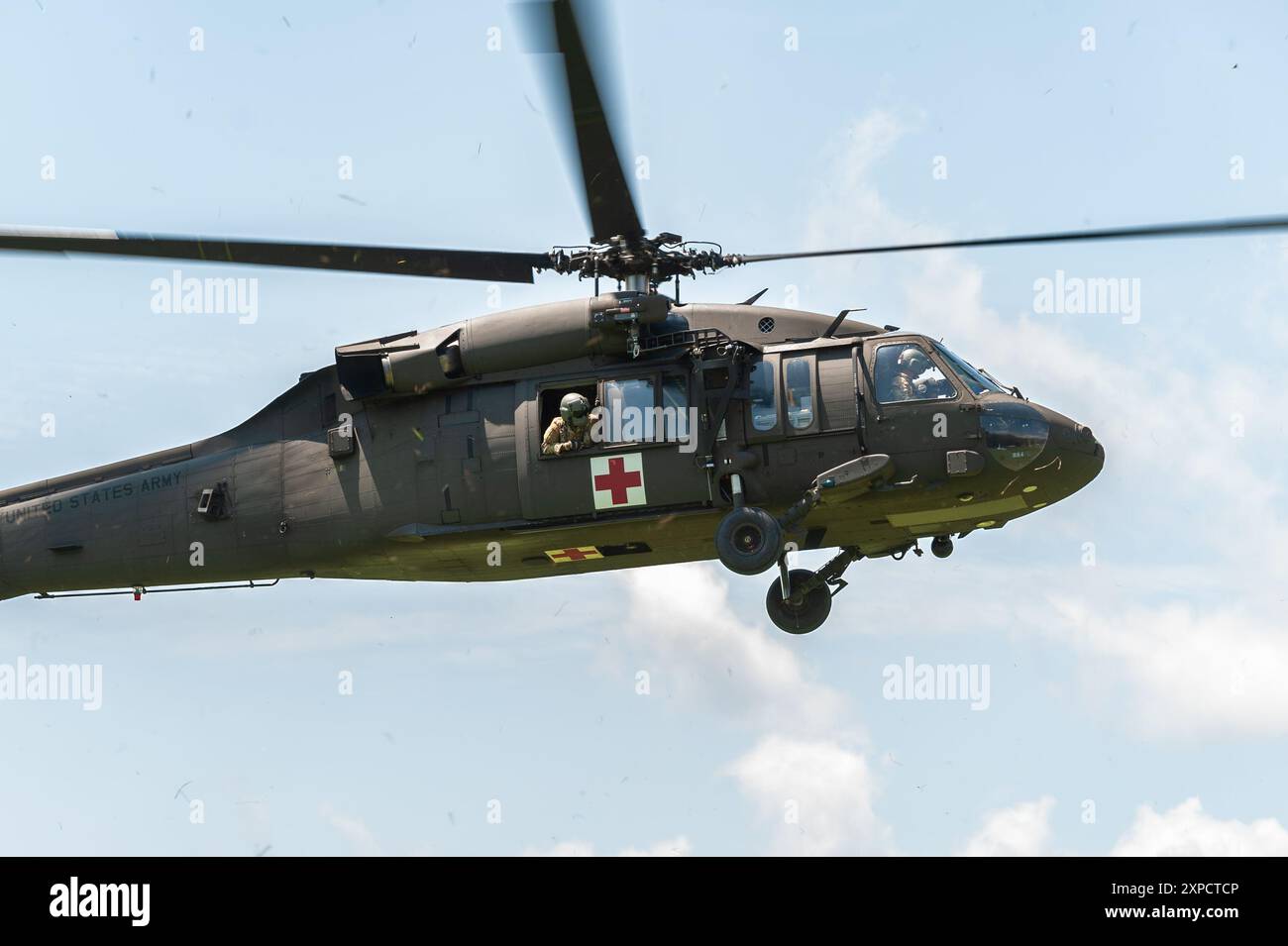 Hh 60m medevac helicopter hi-res stock photography and images - Alamy