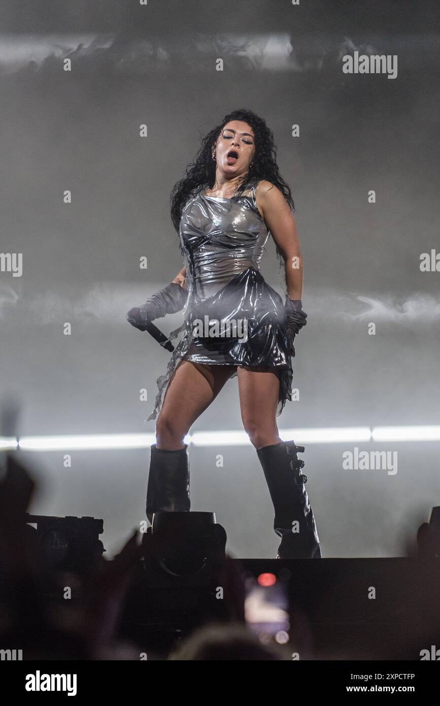 Charli xcx 2024 concert hi-res stock photography and images - Alamy