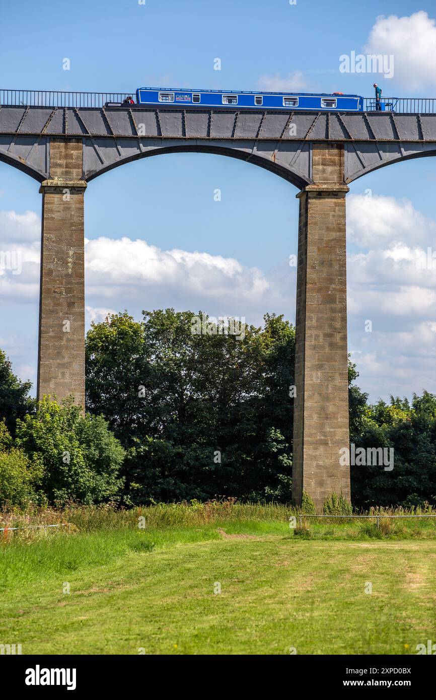 Canal narrowboat crossing 38 meters high above the Dee valley on the ...
